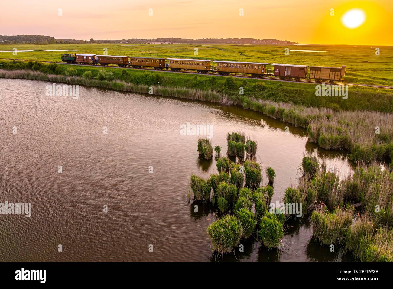 France, Somme, Baie de Somme, Noyelles-sur-mer, The little train of the ...