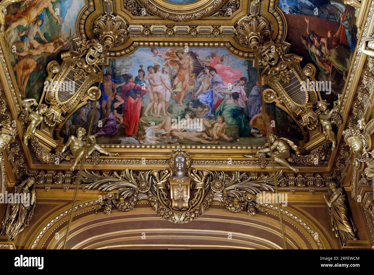 Palace grand theatre hi-res stock photography and images - Alamy