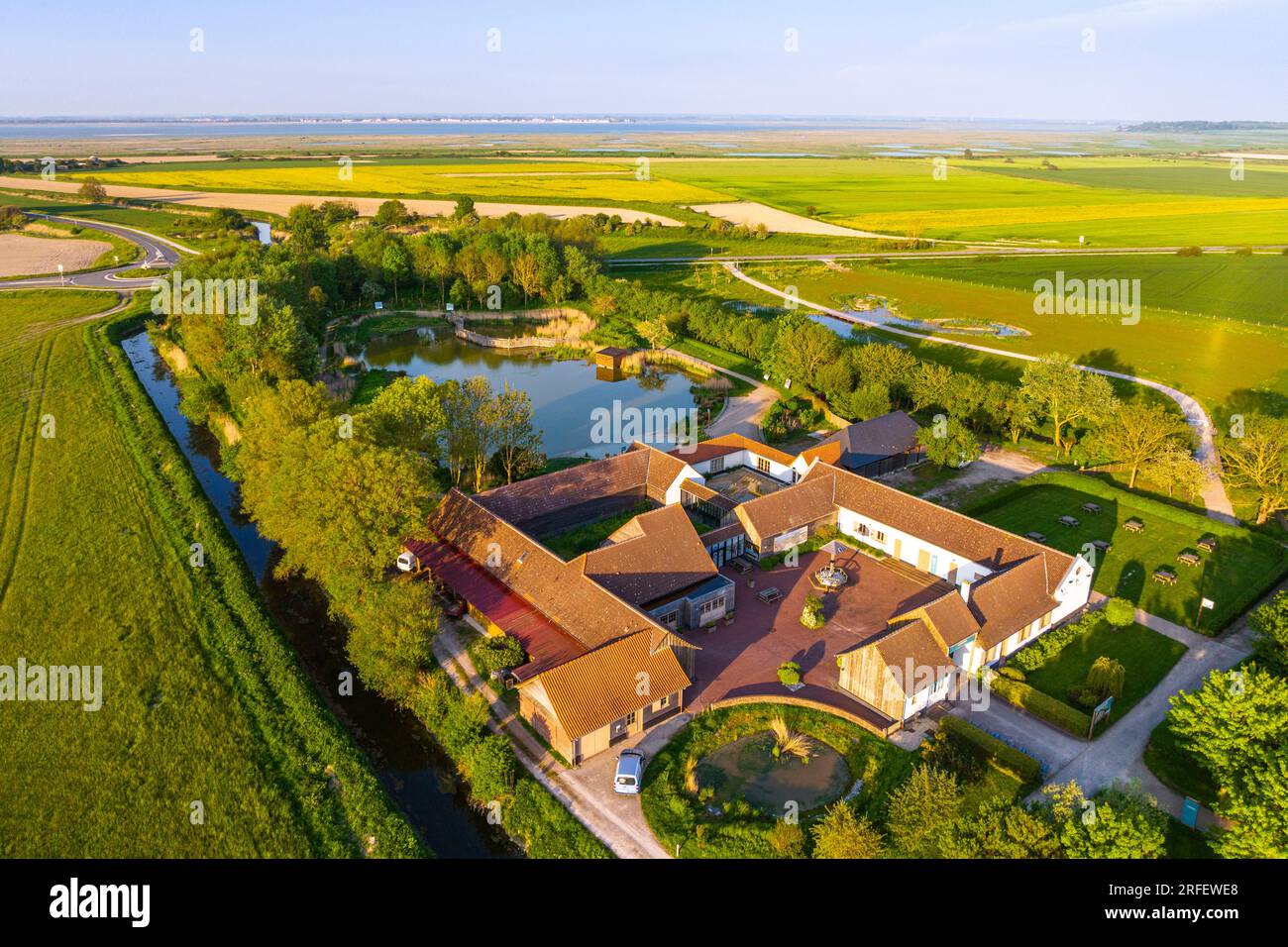France, Somme, Baie de Somme, Le Hourdel, La maison de la baie de Somme ...