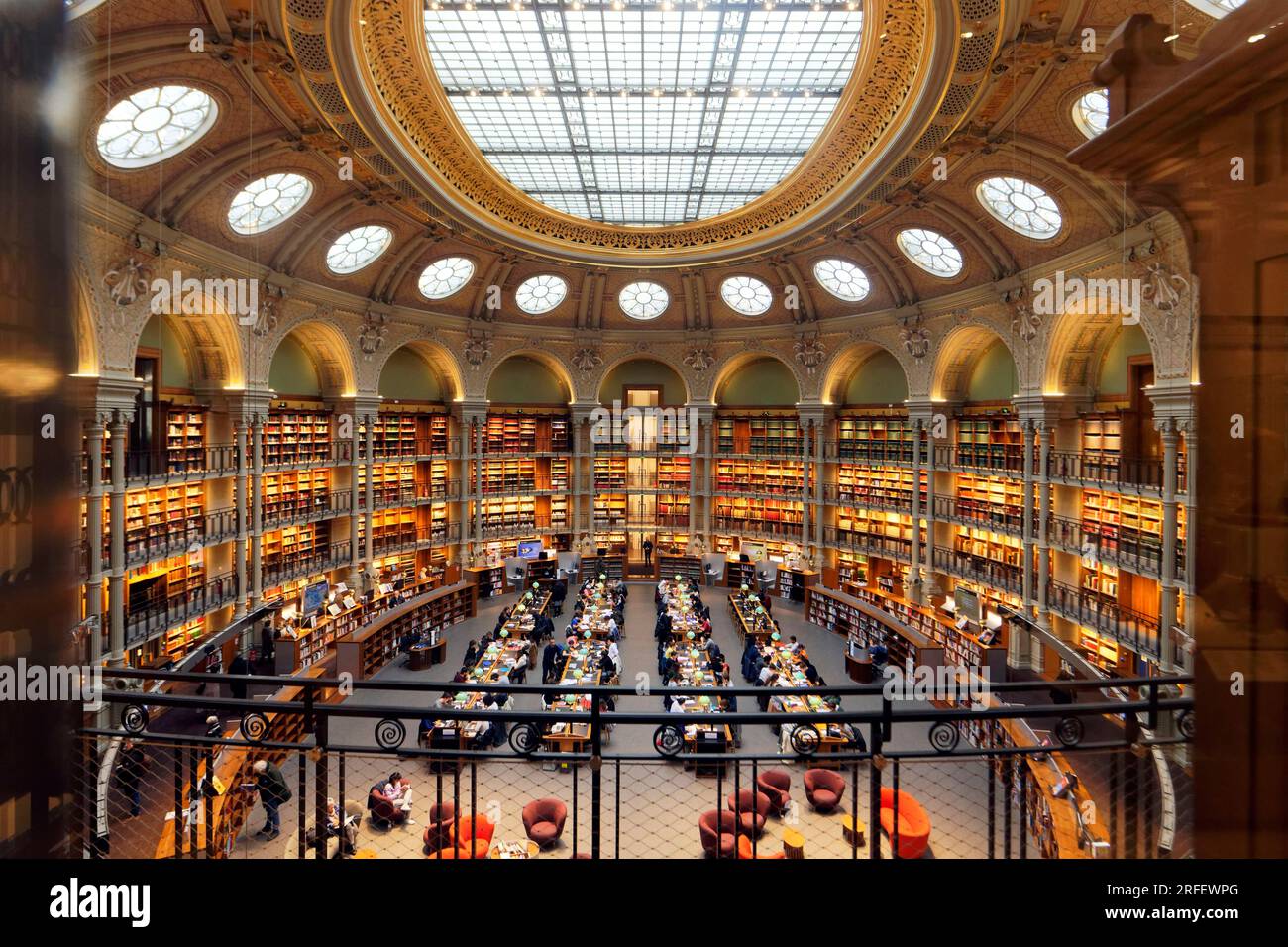 France, Paris, National Library of France, Richelieu site, la salle Ovale (the Oval Hall Stock ...