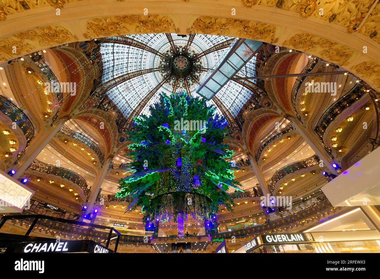 Ceiling galeries lafayette paris france hi-res stock photography and ...