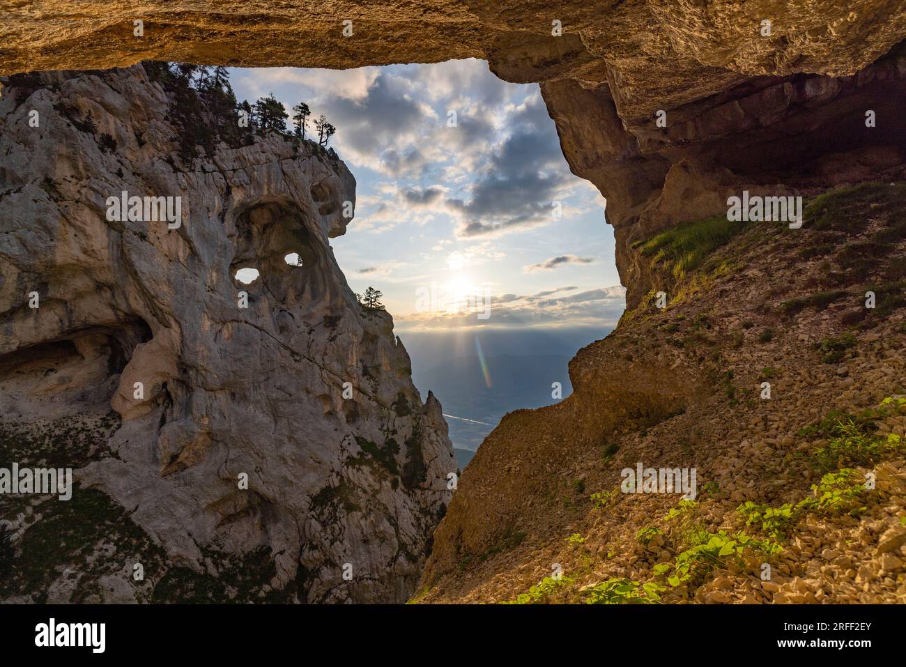France, Isere, Massif de la Chartreuse, Arche Isabelle, Tour Percée, or ...