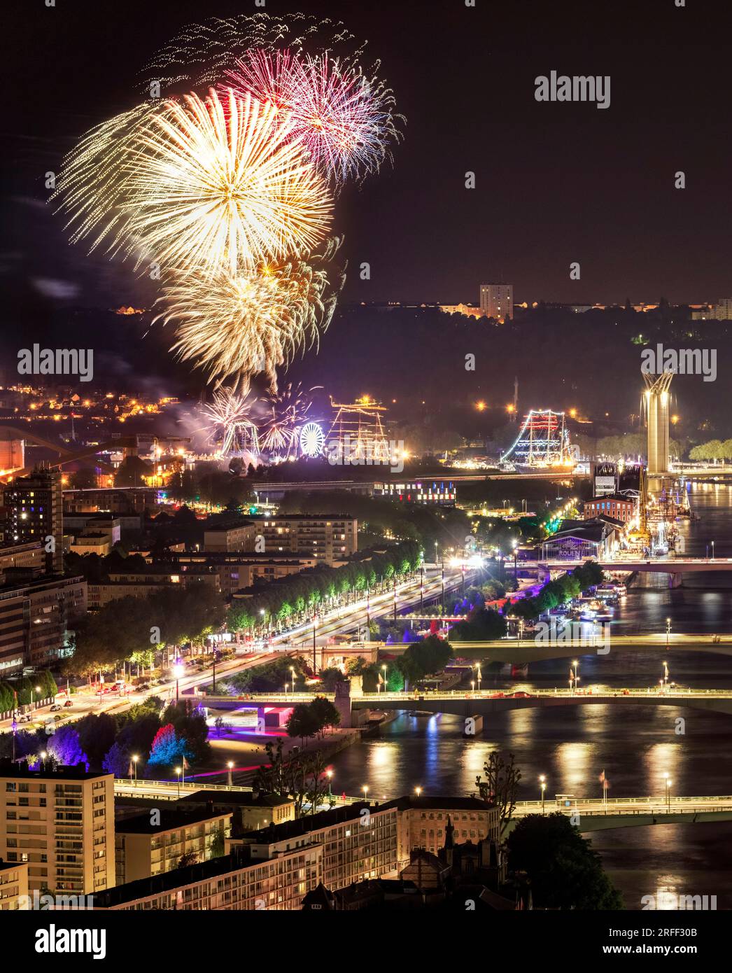 Types of modern fireworks hi-res stock photography and images - Alamy