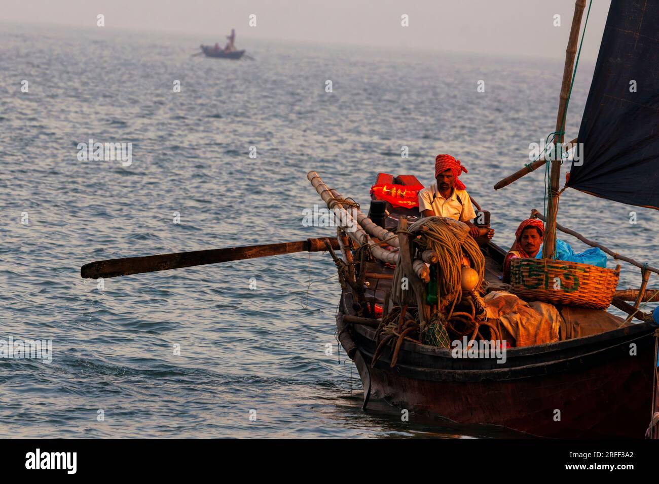Local fishing boat on a Sunderbans inlet, Sunderbans, Ganges Delta, Bay ...