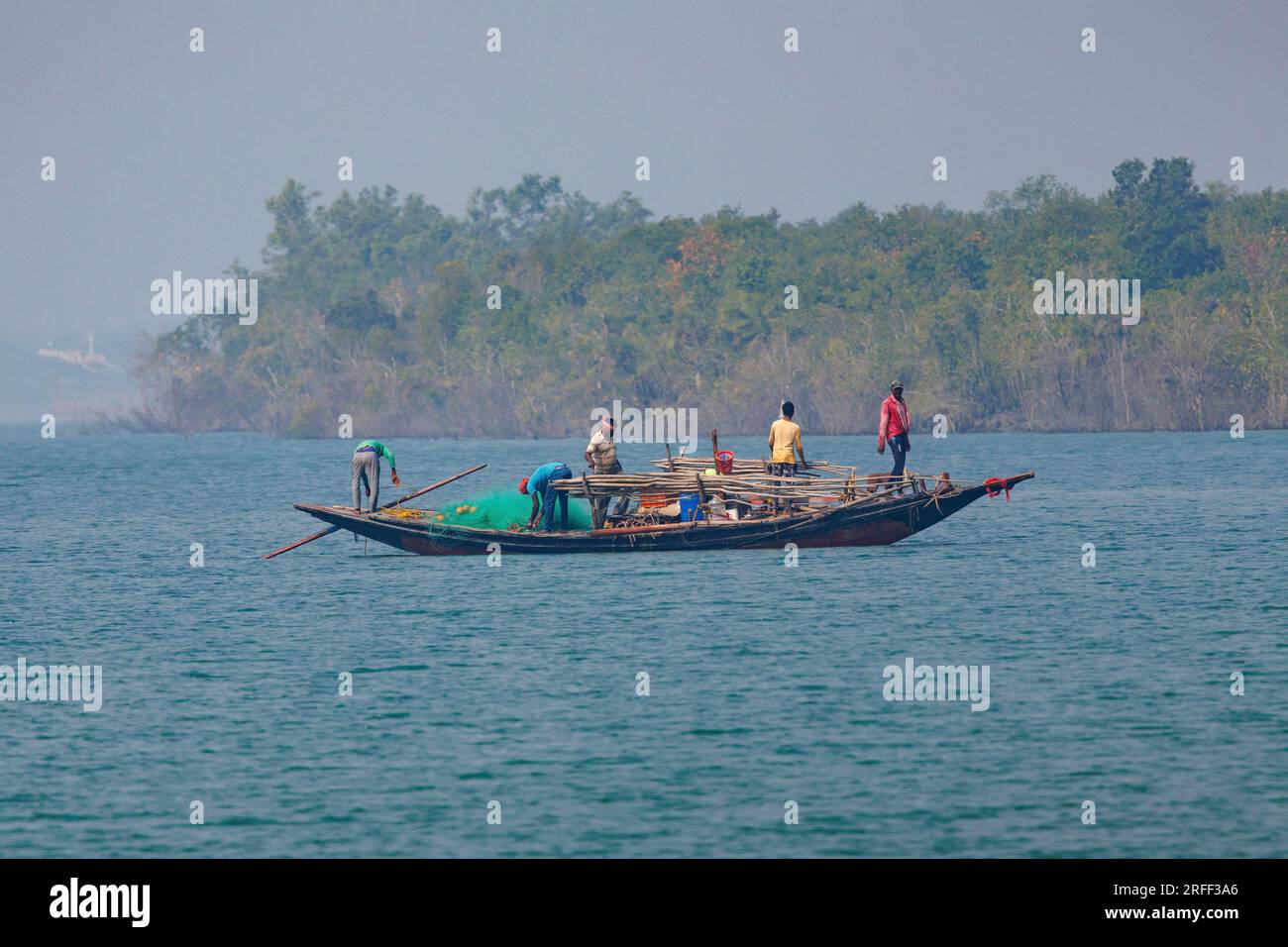 Local fishing boat on a Sunderbans inlet, Sunderbans, Ganges Delta, Bay ...