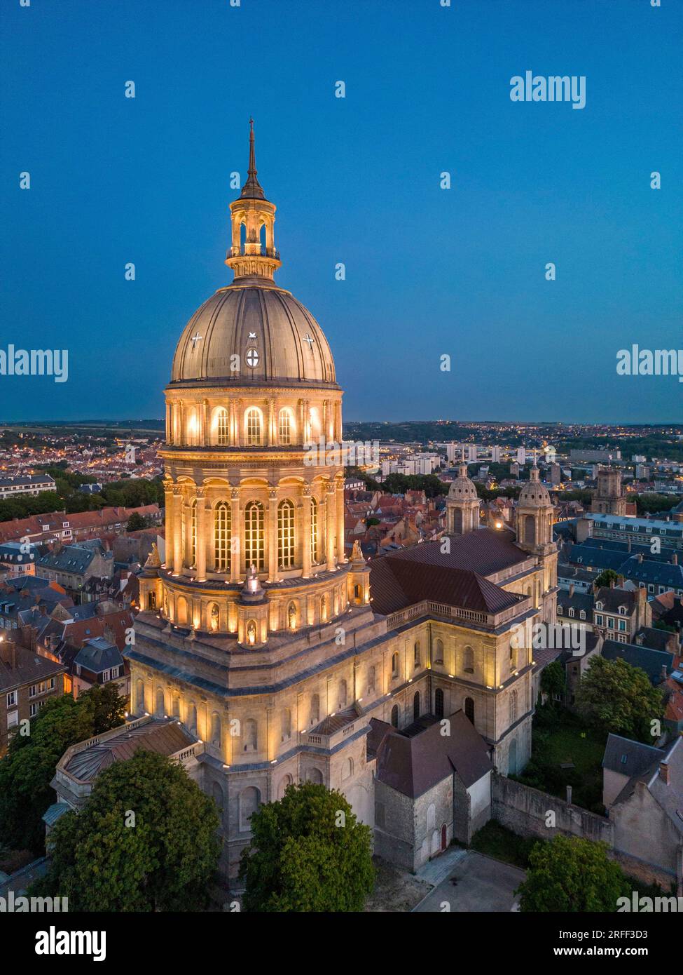 Basilique de boulogne sur mer hi-res stock photography and images - Alamy