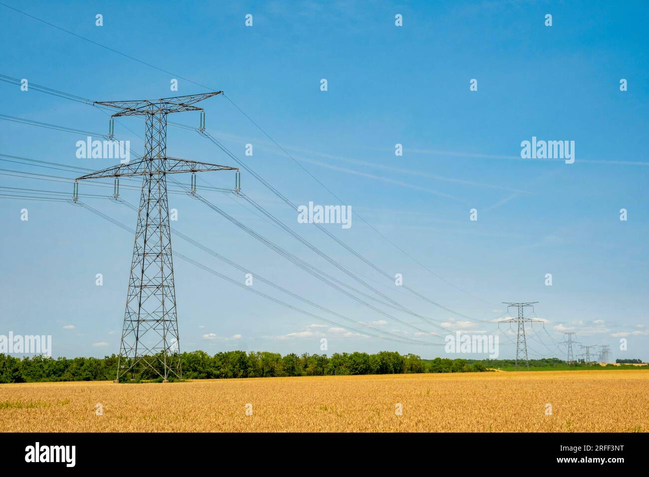 France, Essone, Aulnay la Riviere, high voltage power line Stock Photo ...