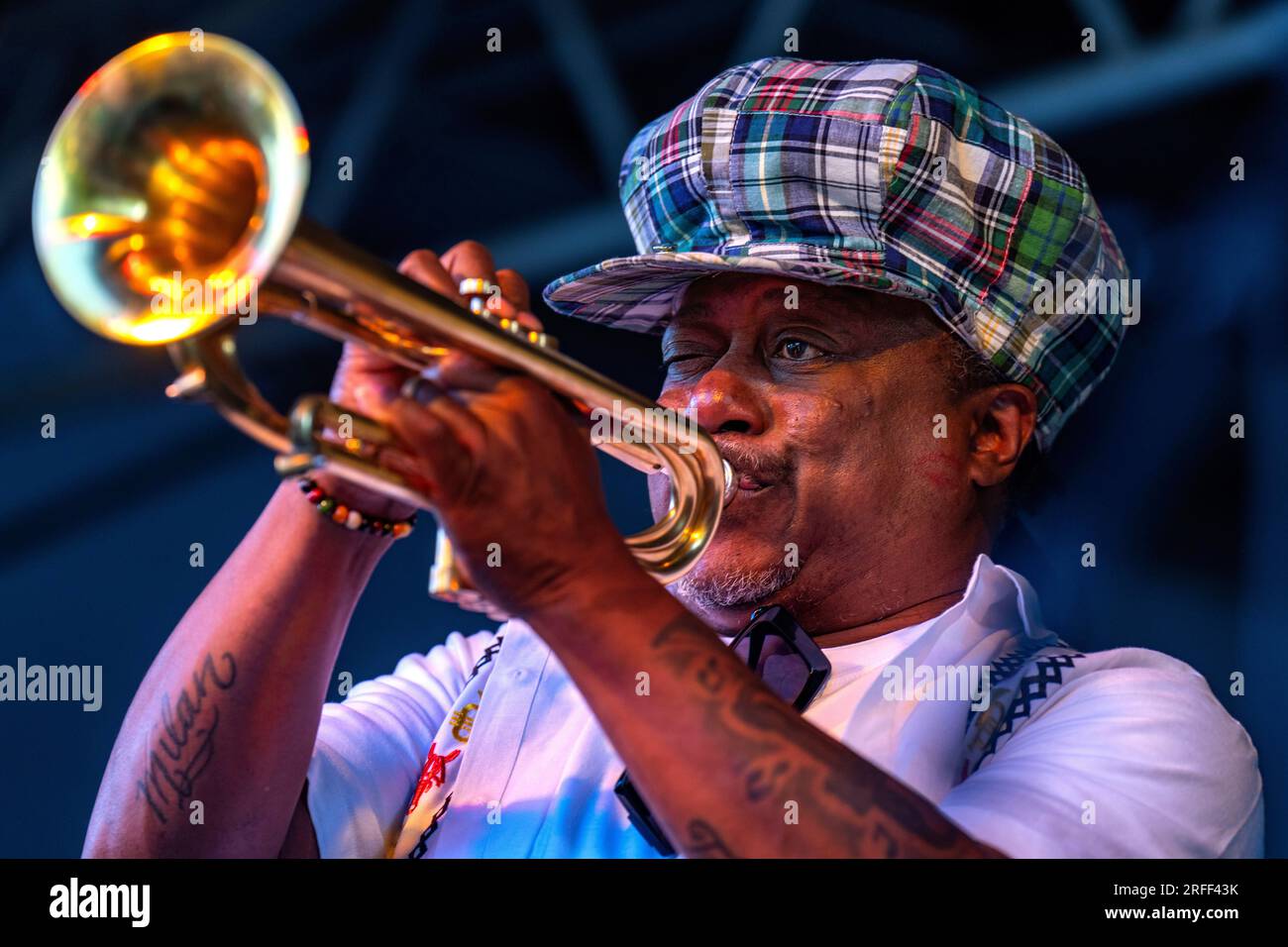 Serie cultural hi-res stock photography and images - Alamy