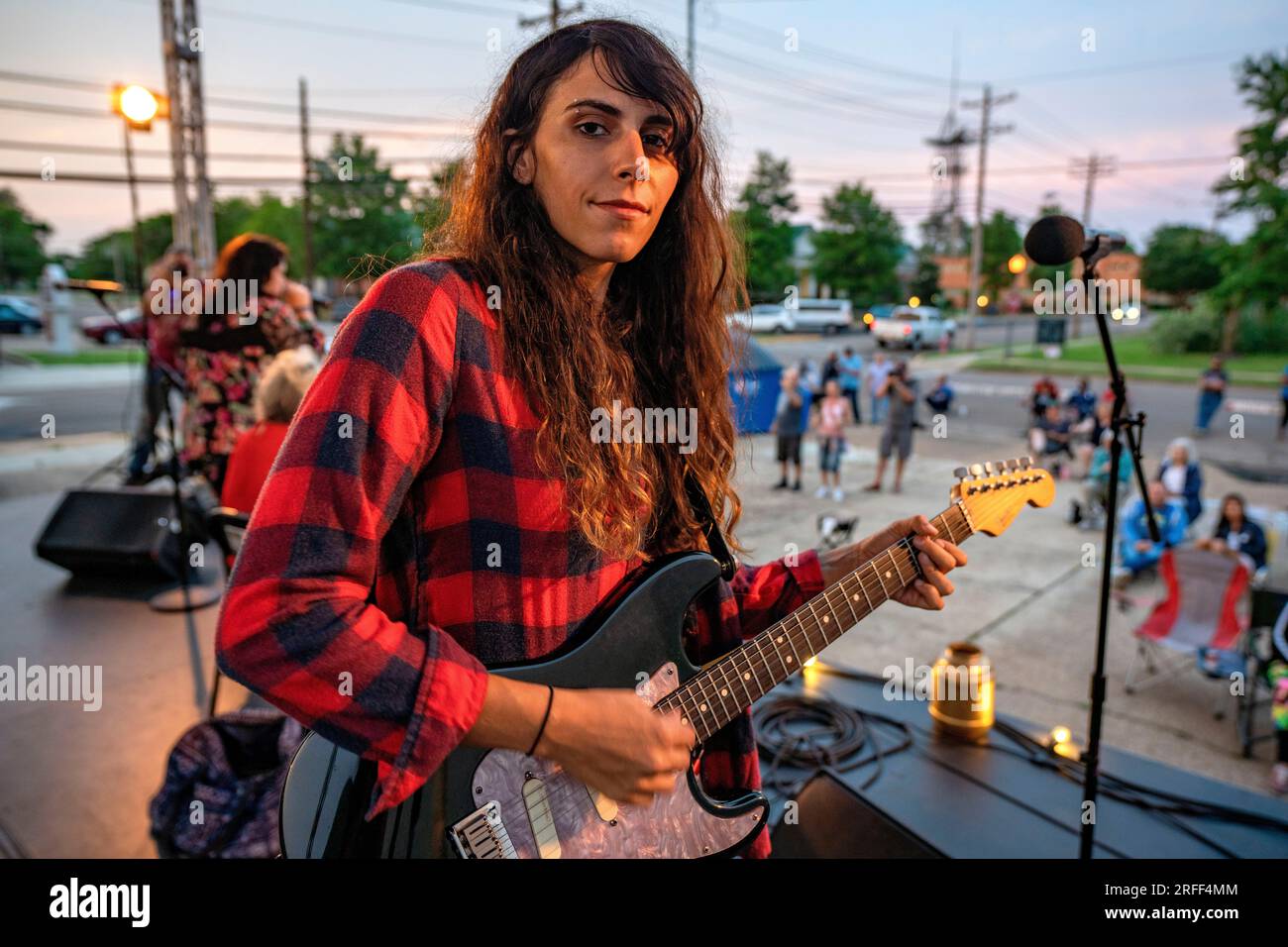 Blueswoman hi-res stock photography and images - Alamy