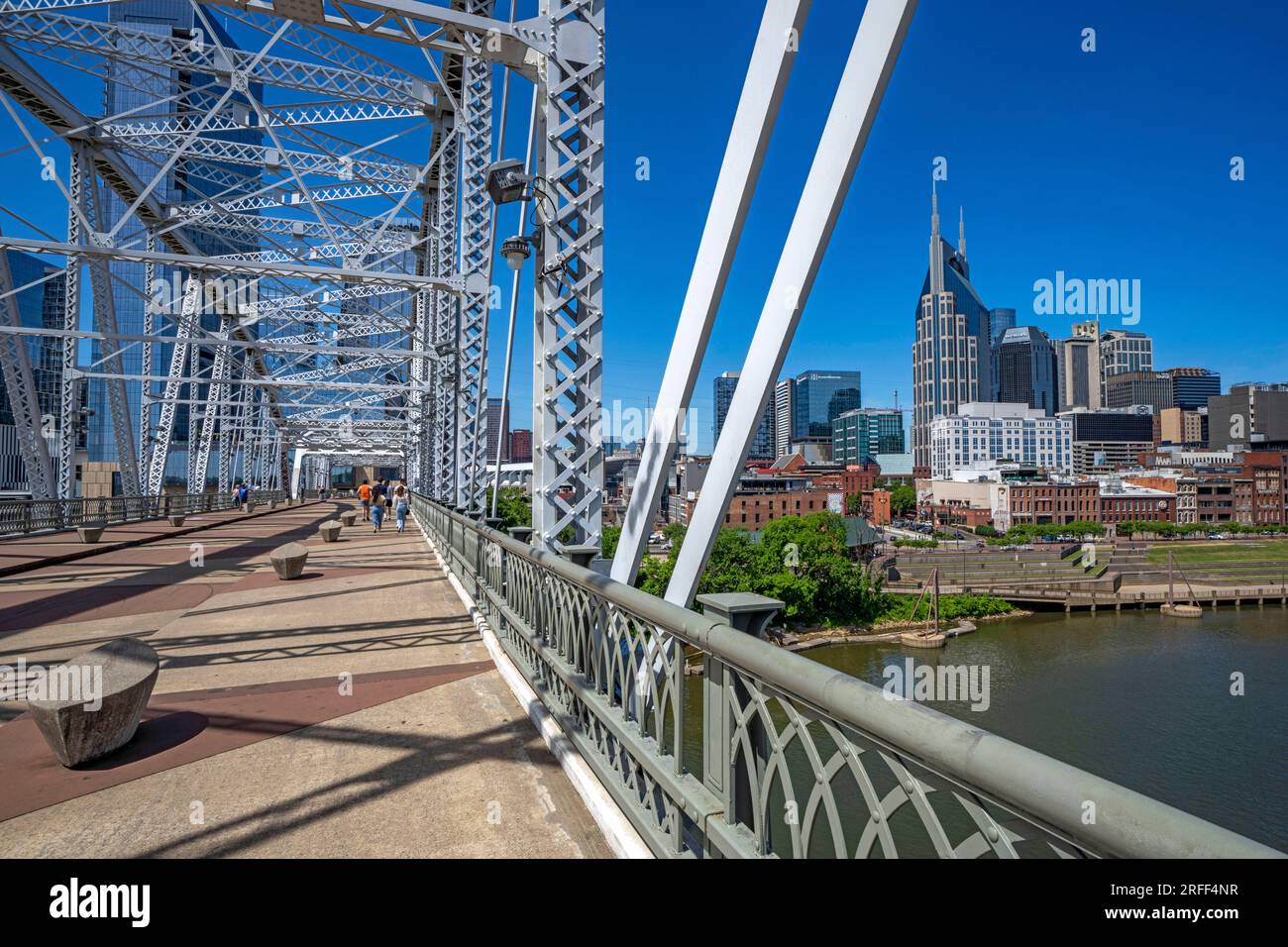 Cumberland river pedestrian bridge hi-res stock photography and images ...