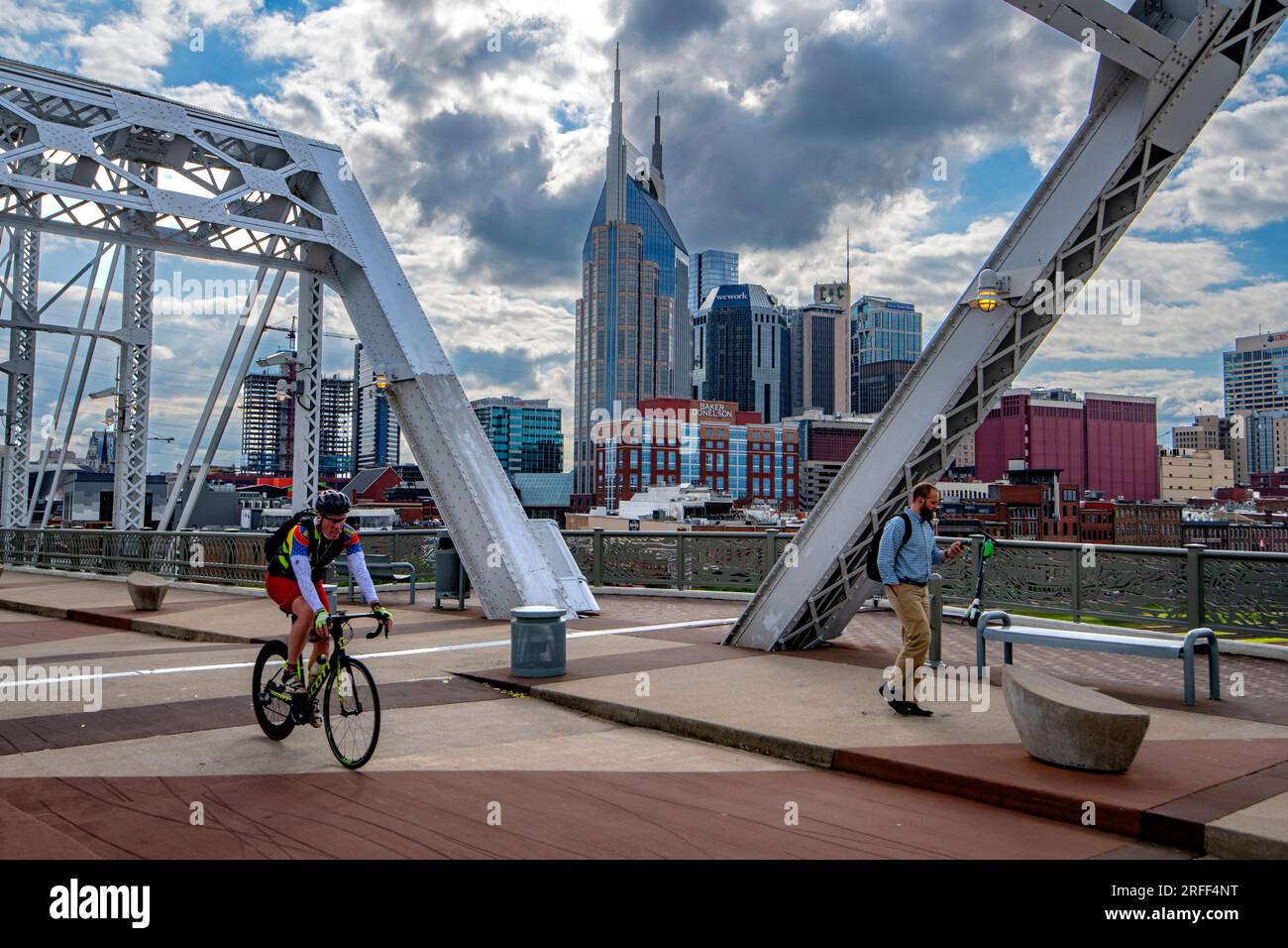 John seigenthaler pedestrian bridge hi-res stock photography and images ...