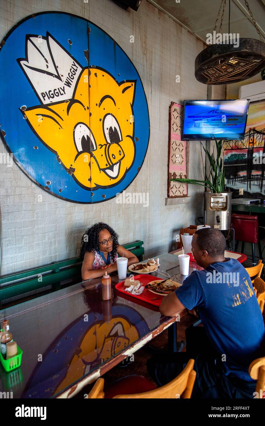 Pig out inn hi-res stock photography and images - Alamy