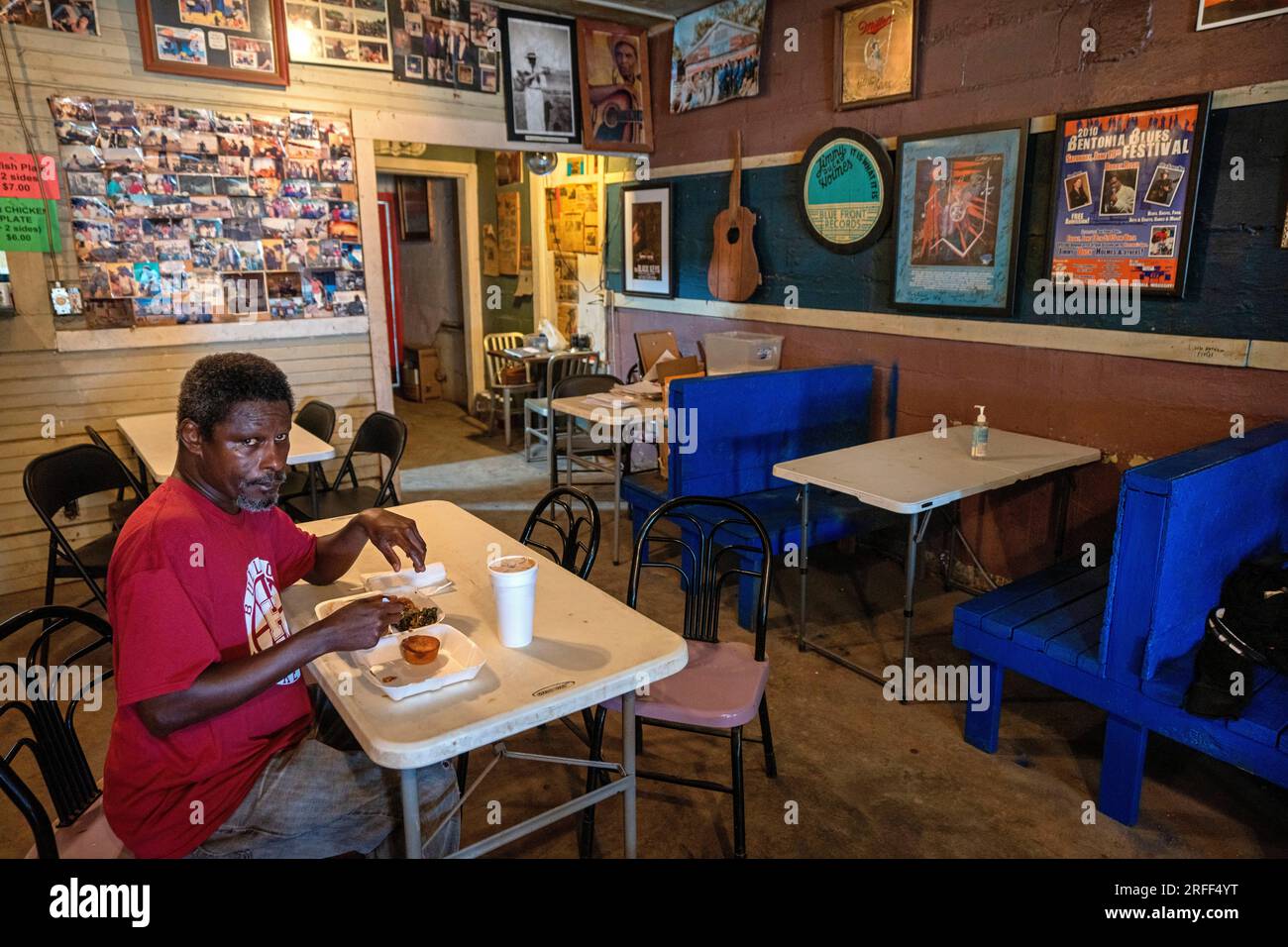 United States, Mississippi, Bentonia, the juke joint Blue front Cafe ...
