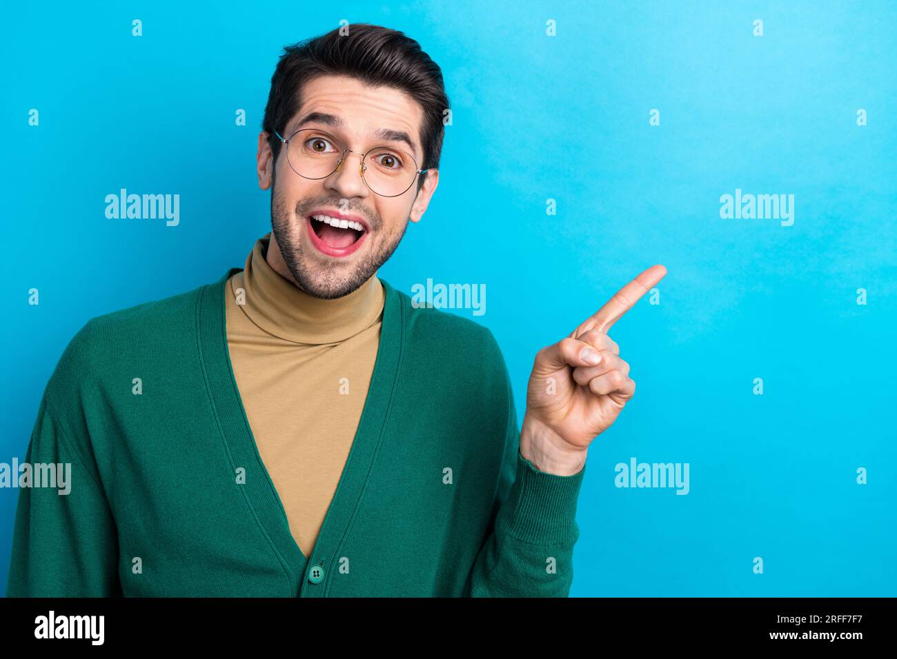 Portrait of impressed speechless person open mouth indicate finger ...