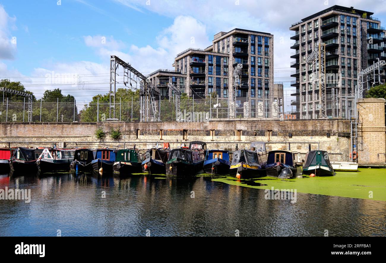 Regents canal basin hi-res stock photography and images - Alamy