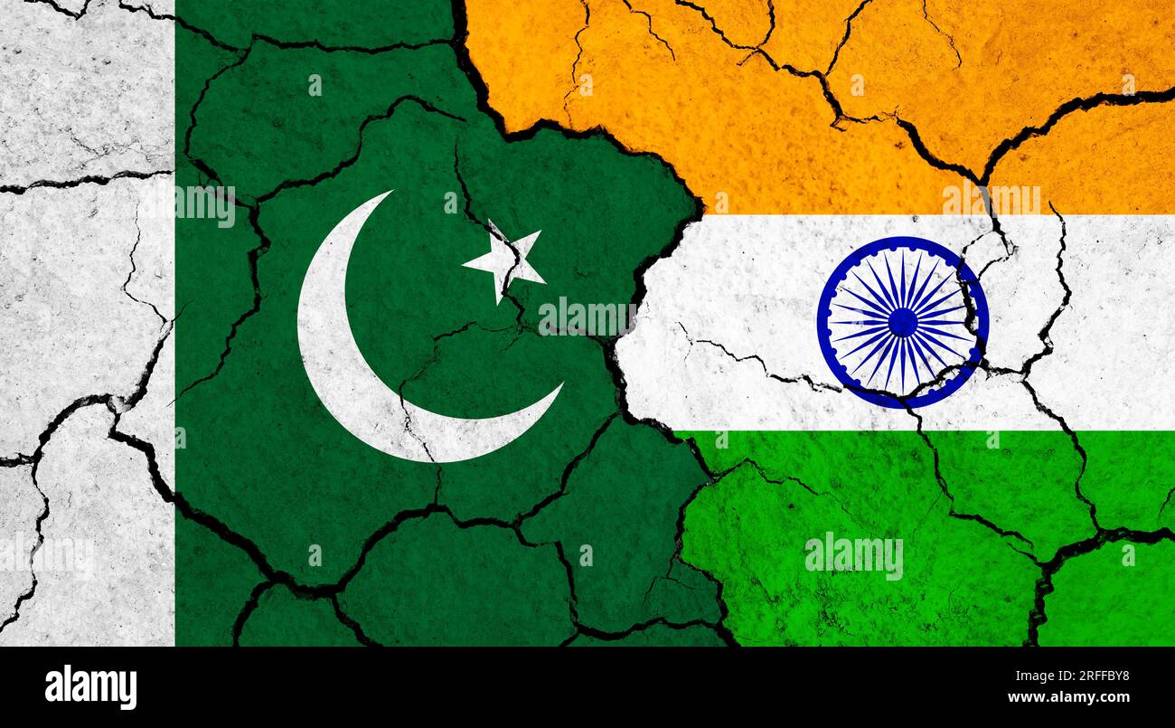 India vs pakistan flag hi-res stock photography and images - Alamy