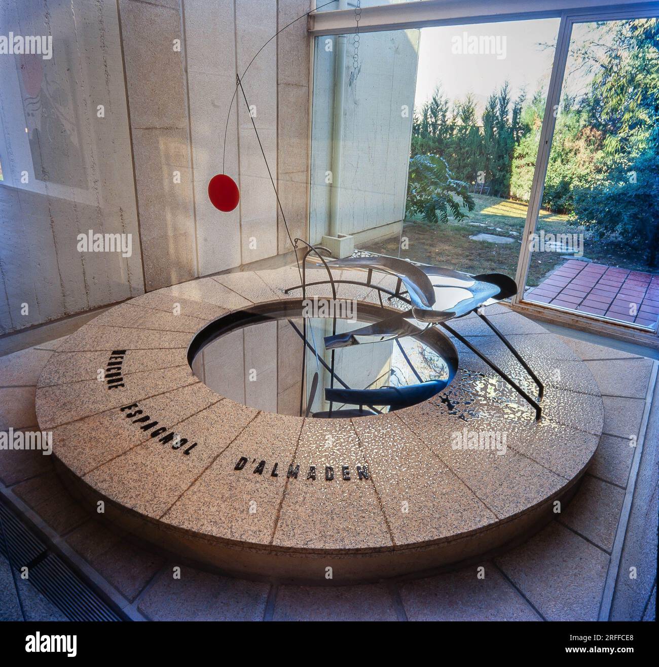 Alexander Calder / Fuente de Mercurio, 1937. Fundació Joan Miró Stock ...