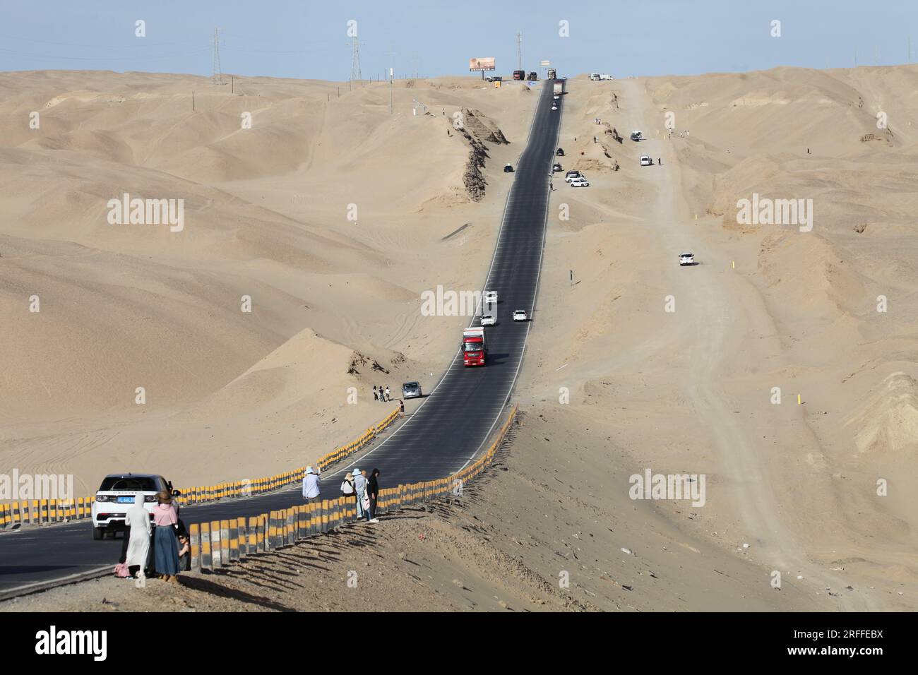 Golmud, China. 03rd Aug, 2023. GOLMUD, CHINA - JULY 21, 2023 - Tourists ...