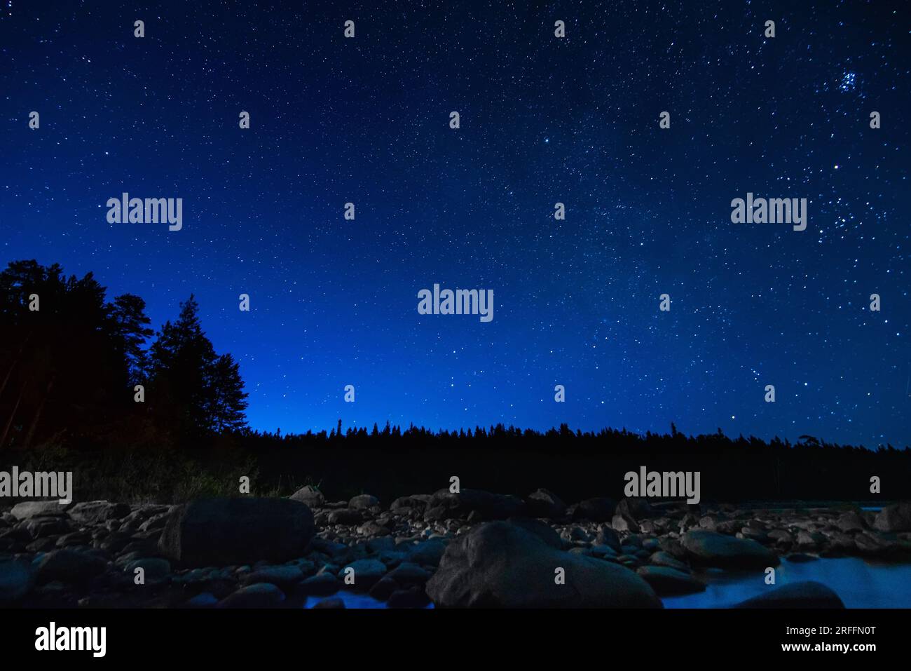 Constellations over ocean hi-res stock photography and images - Alamy