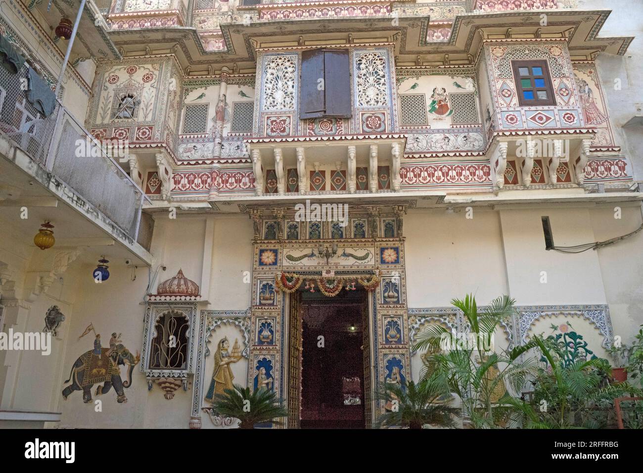 painting of an elephant on a modest home Stock Photo - Alamy