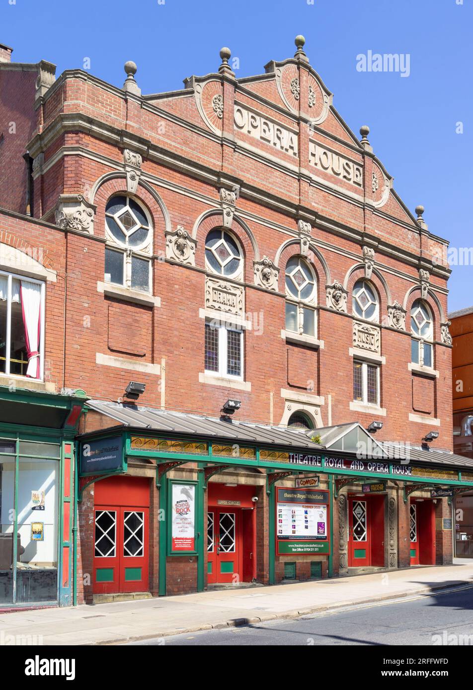 Opera house wakefield hi-res stock photography and images - Alamy