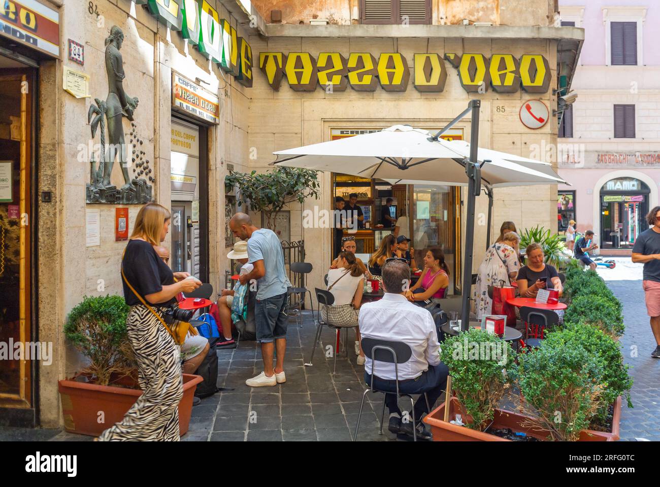 Food tradition rome hi-res stock photography and images - Alamy
