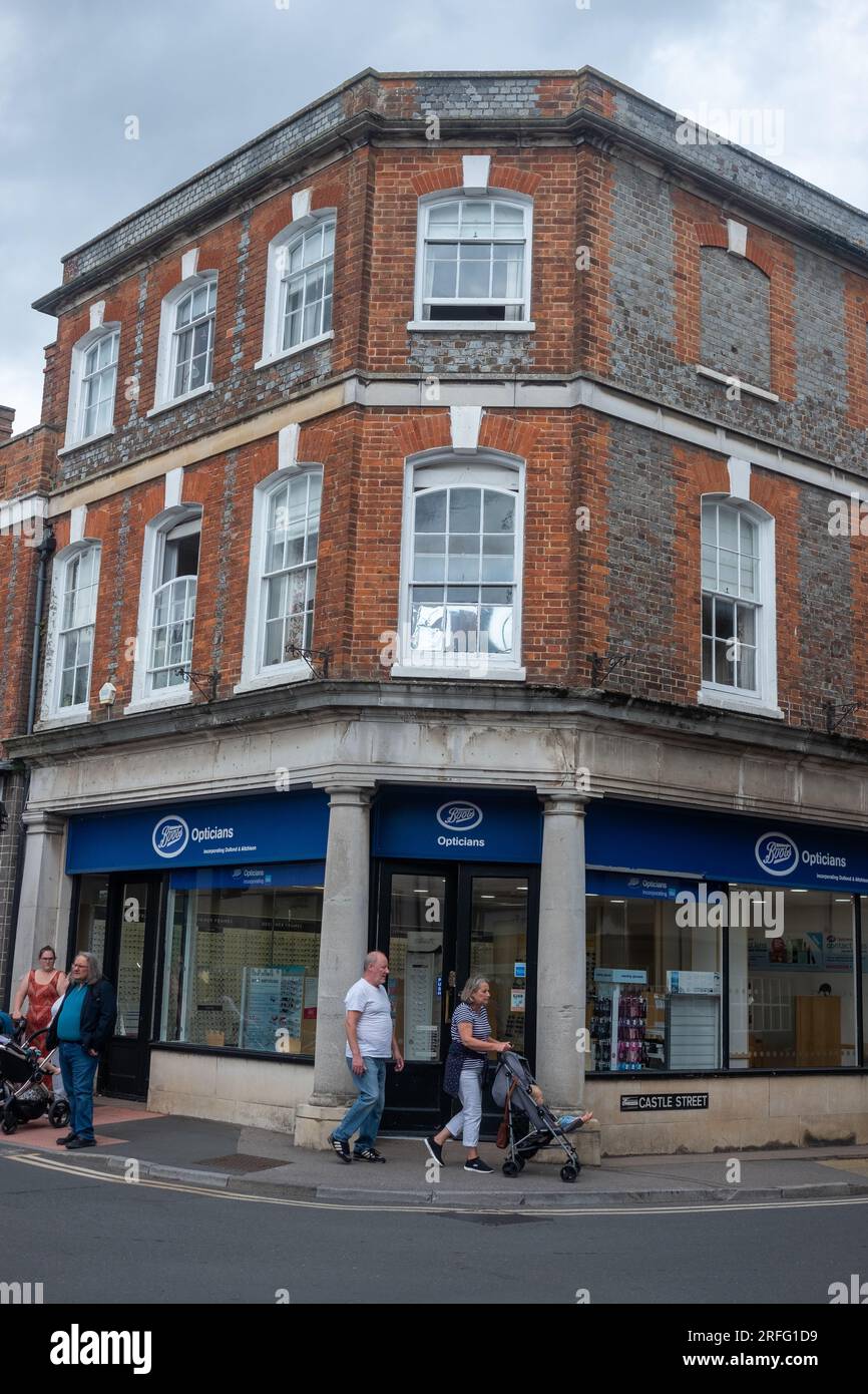 Boots opticians hi-res stock photography and images - Alamy