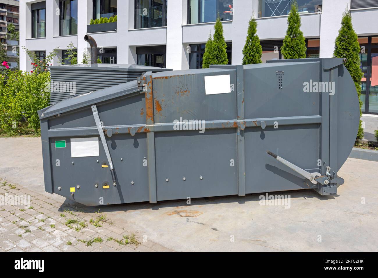 Mobile Press Container Compactor for Reducing Volume of Municipal and ...