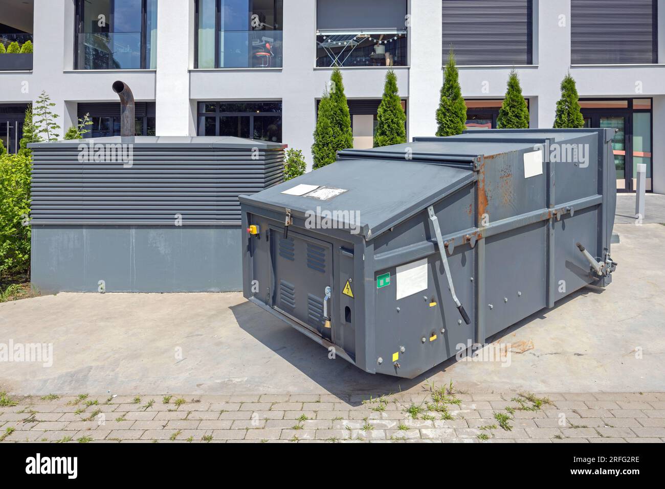 Mobile Press Container Compactor for Reducing Volume of Municipal and ...