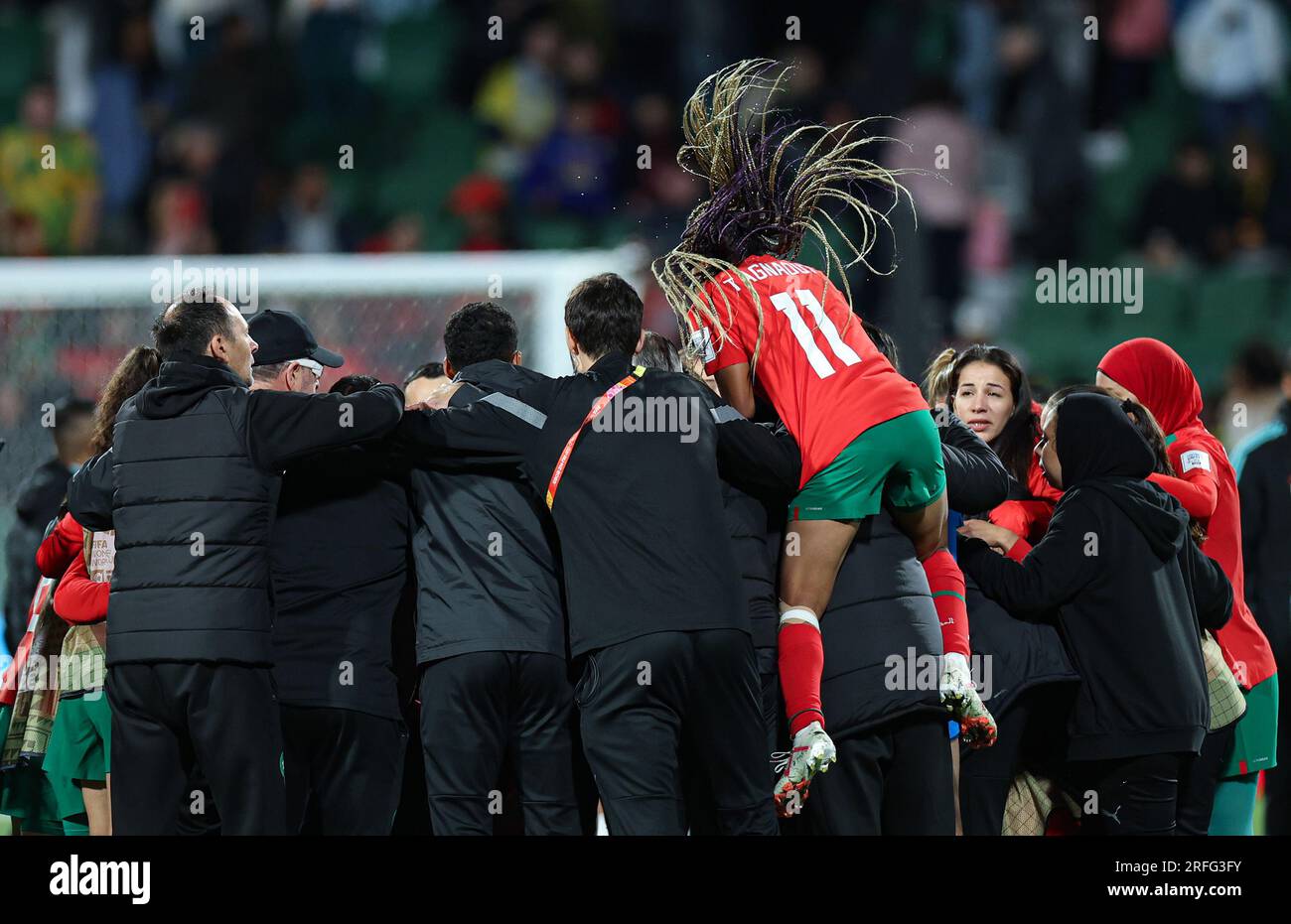 Perth, Australia. 3rd Aug, 2023. Morocco's Fatima Tagnaout (top ...