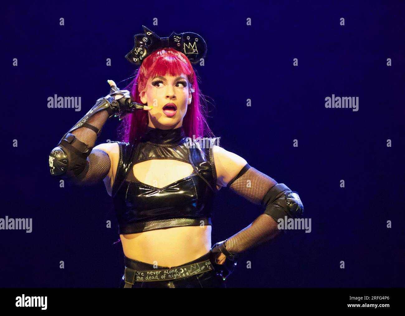 Oscar at the crown hi-res stock photography and images - Alamy