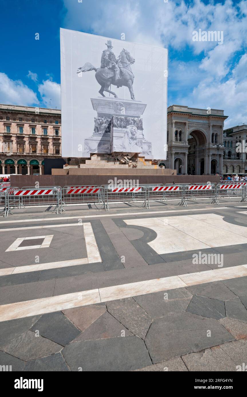 Italy, Lombardy, Milan, Piazza Duomo Square, King Vittorio Emanuele II ...