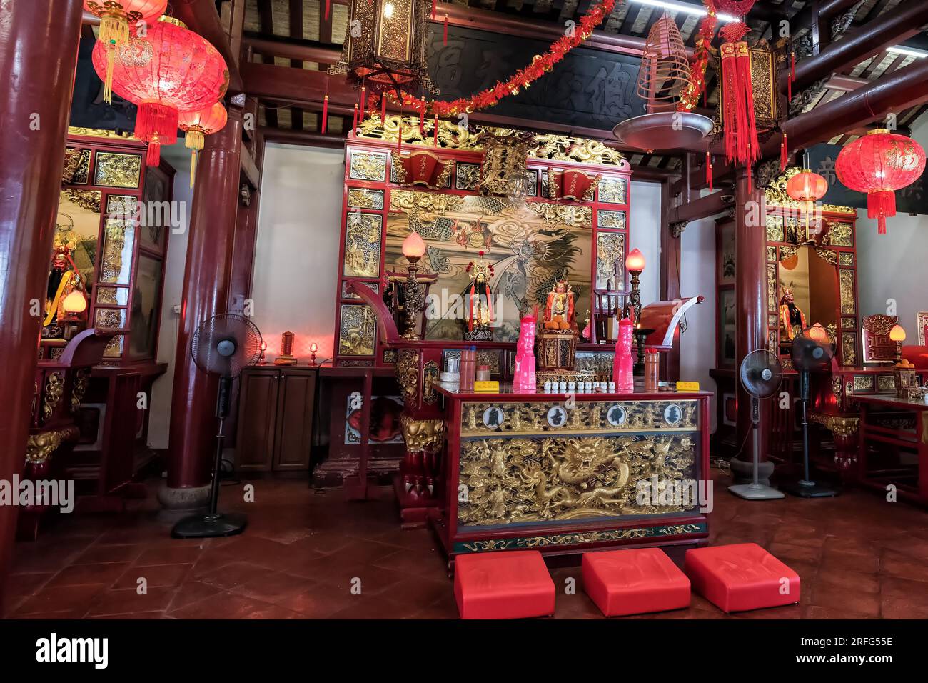 Johor Bahru, Malaysia - Feb 8; 2019: Main hall of Old Chinese Temple Of ...