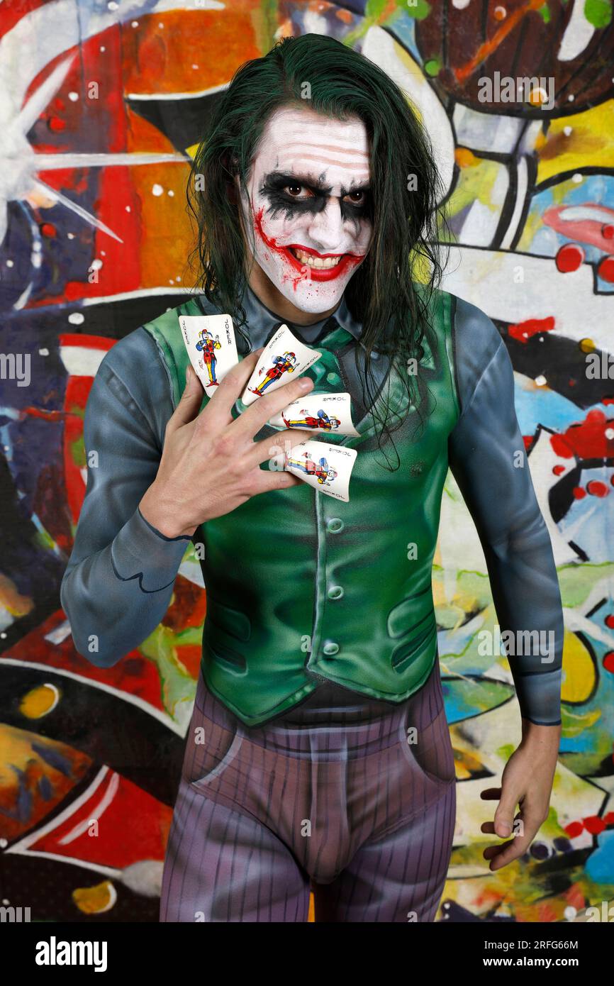 GEEK ART - Bodypainting and Transformaking: Joker meets Riddler ...