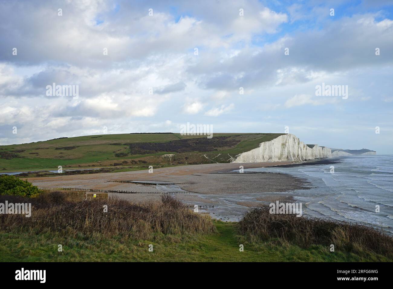 The great views from the top of the Seven Sisters chalk cliffs and ...