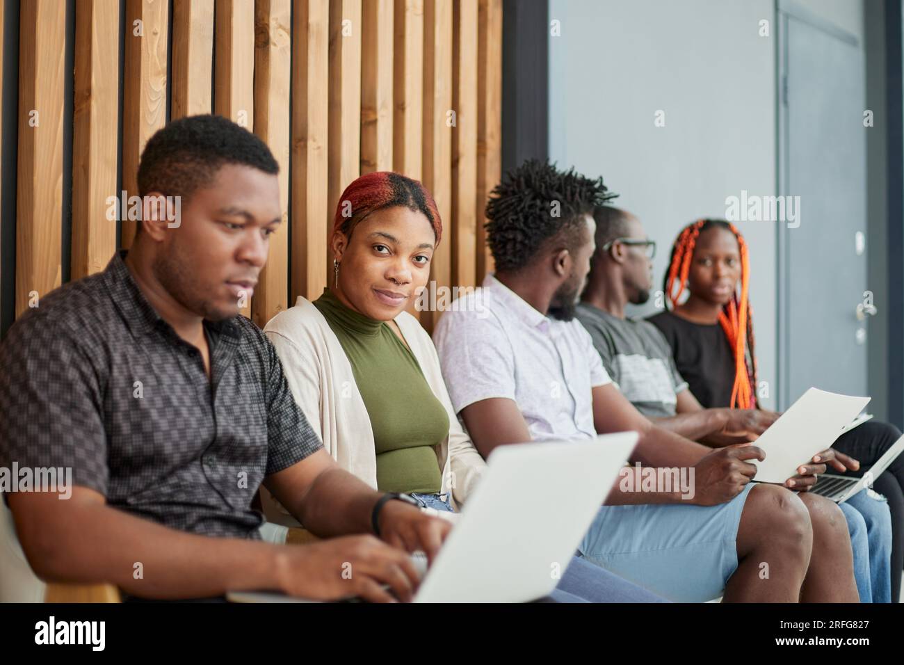 Five colleagues posing hi-res stock photography and images - Alamy