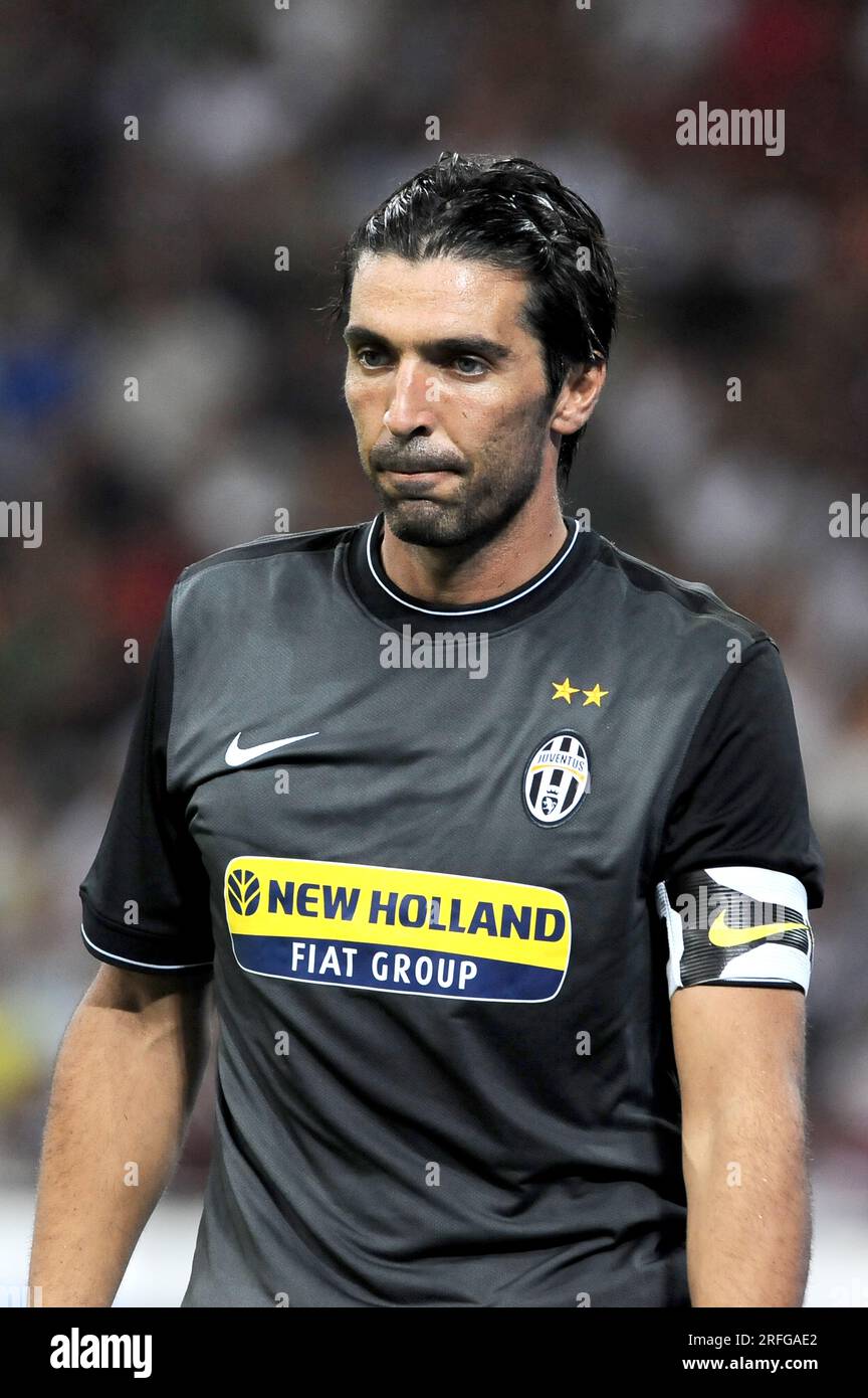 Buffon former soccer goalkeeper hi-res stock photography and images - Alamy