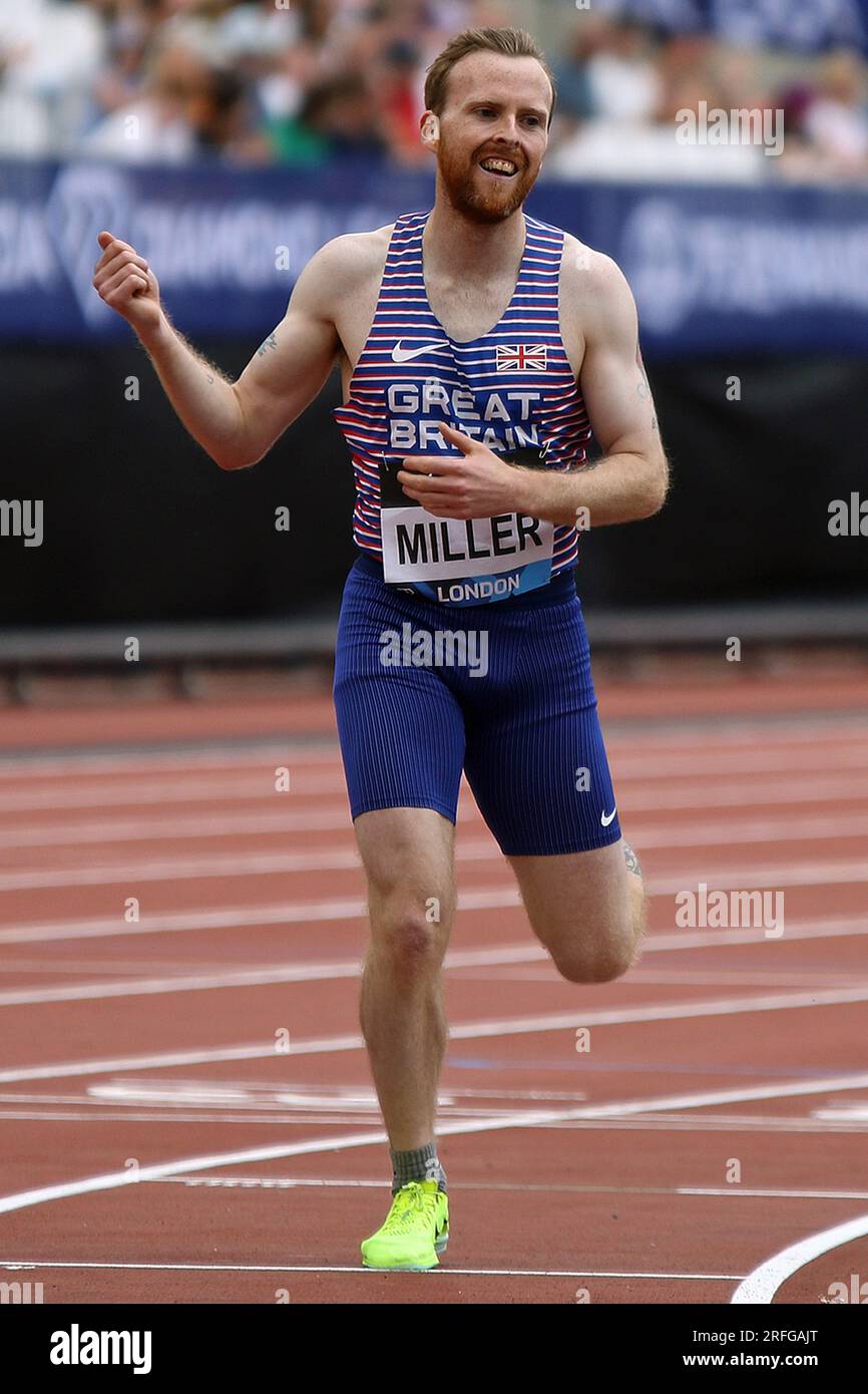 Owen MILLER of Great Britain finishes 2nd in the mens T20 1500m Ambulant in the Wanda Diamond ...
