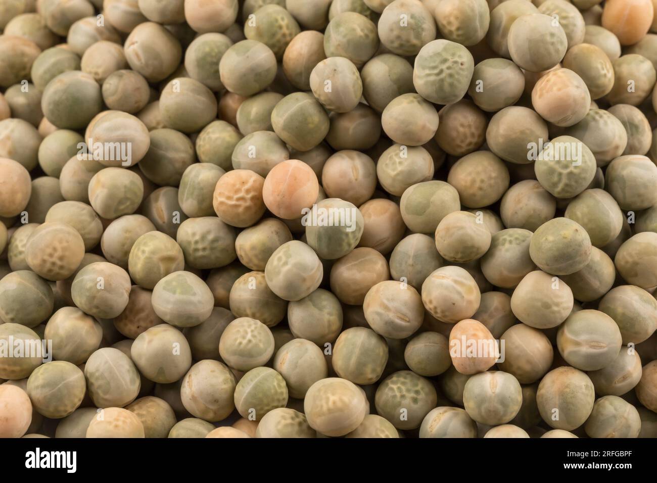 Whole dried green peas full frame as a background Stock Photo - Alamy