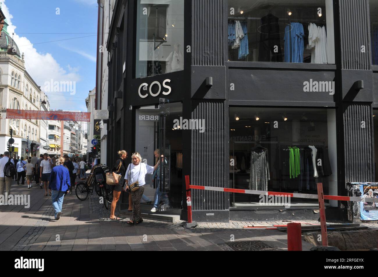 Cos stroeget hi-res stock photography and images - Alamy