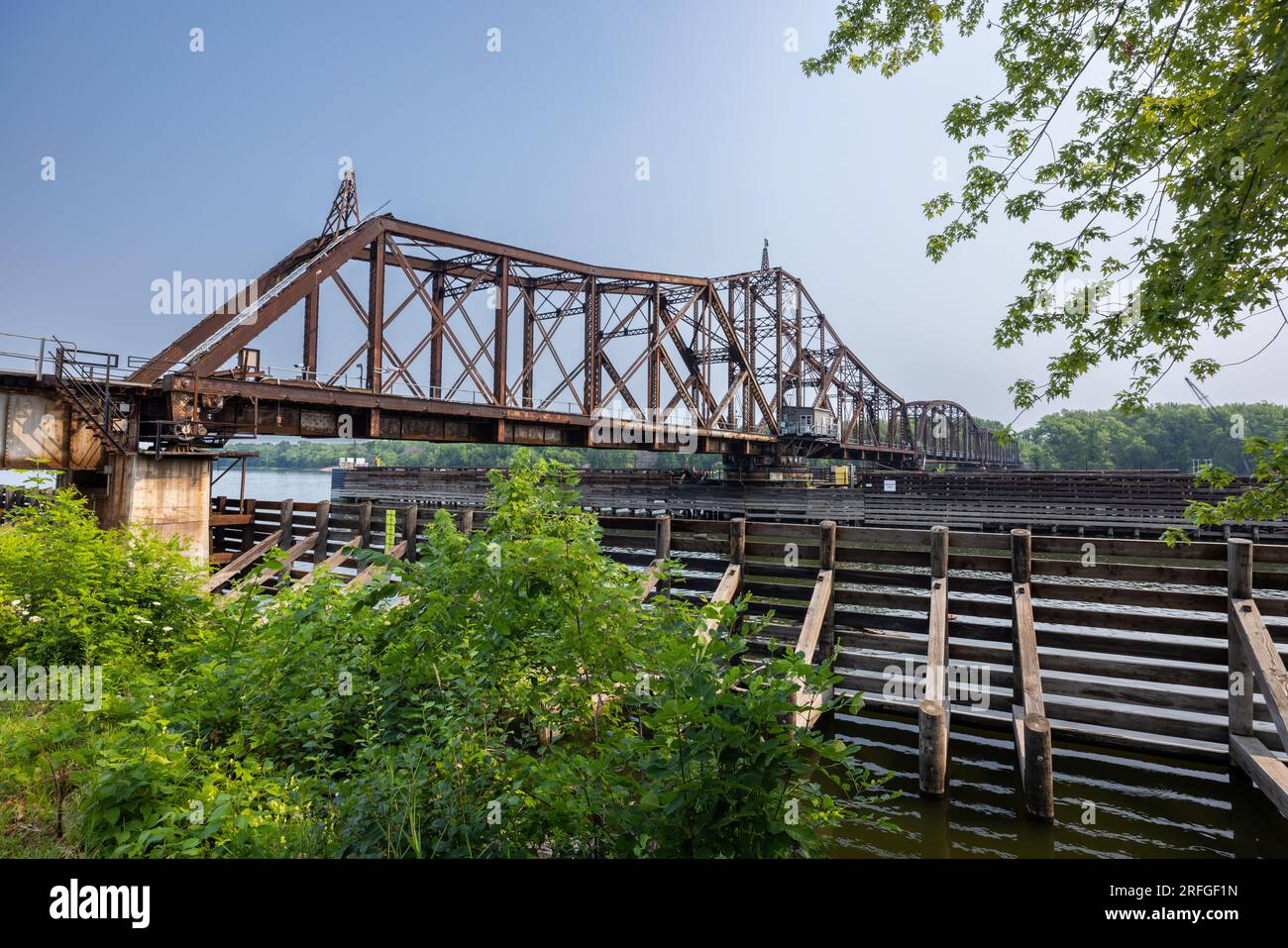 Rusty swing bridge hi-res stock photography and images - Alamy