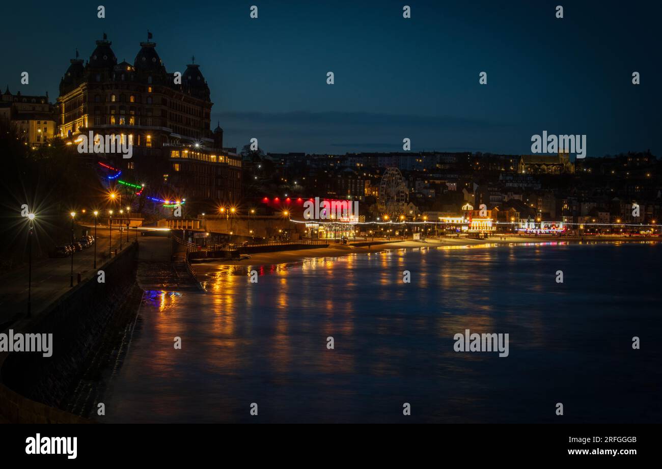Scarborough by night hi-res stock photography and images - Alamy