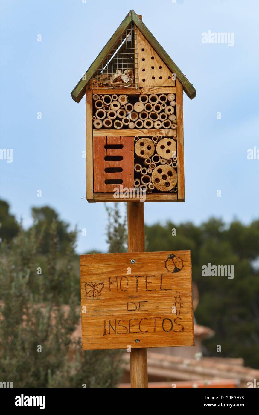 Wooden garden insect hotel hi-res stock photography and images - Alamy