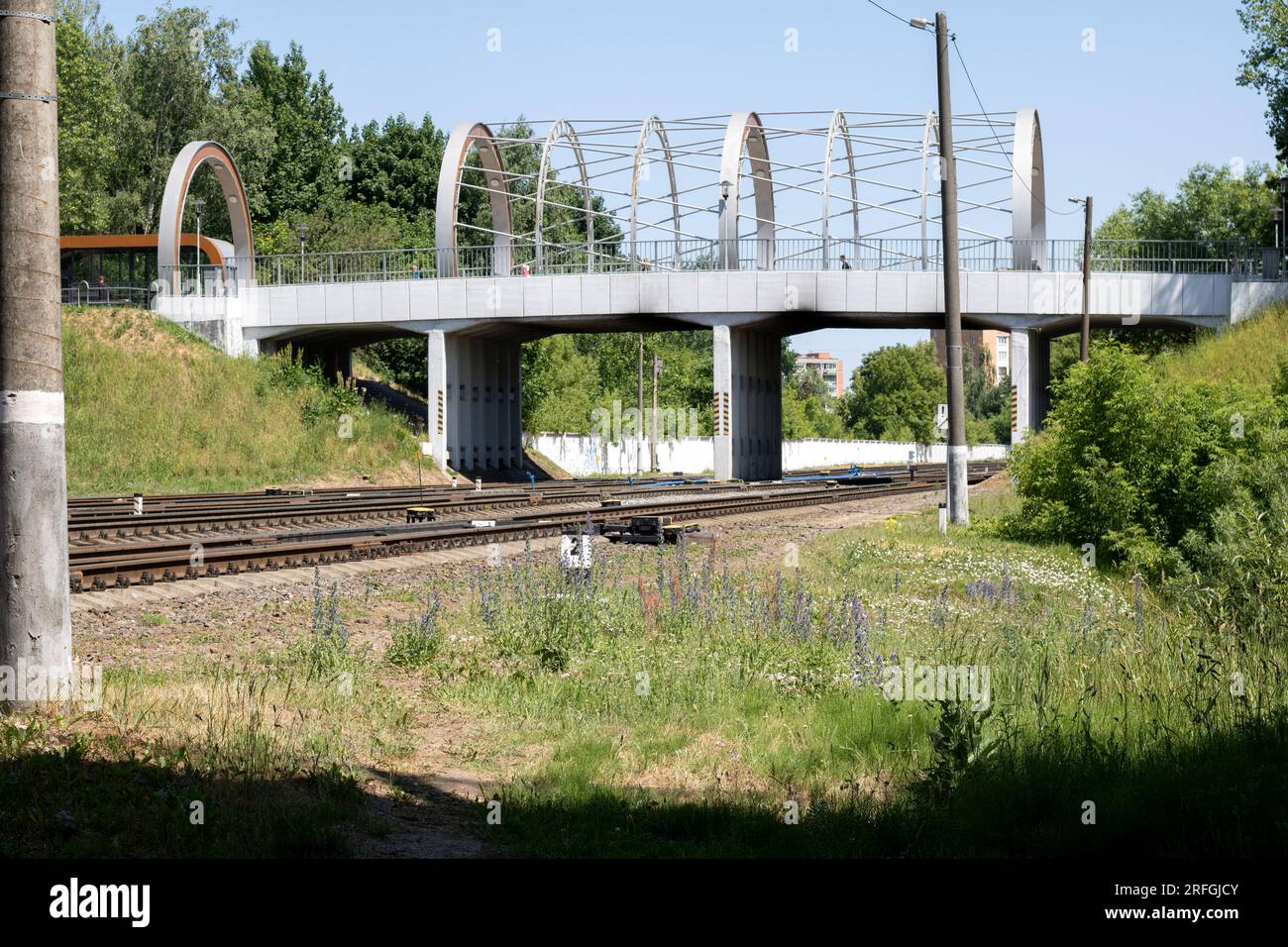 Bridge over the railroad tracks hi-res stock photography and images - Alamy