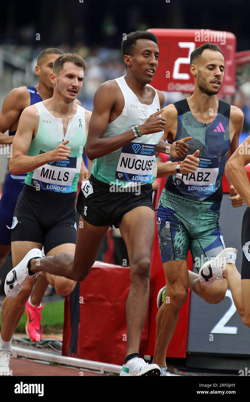 Yared NUGUSE of the USA winning the mens 1500 metres in the Wanda ...