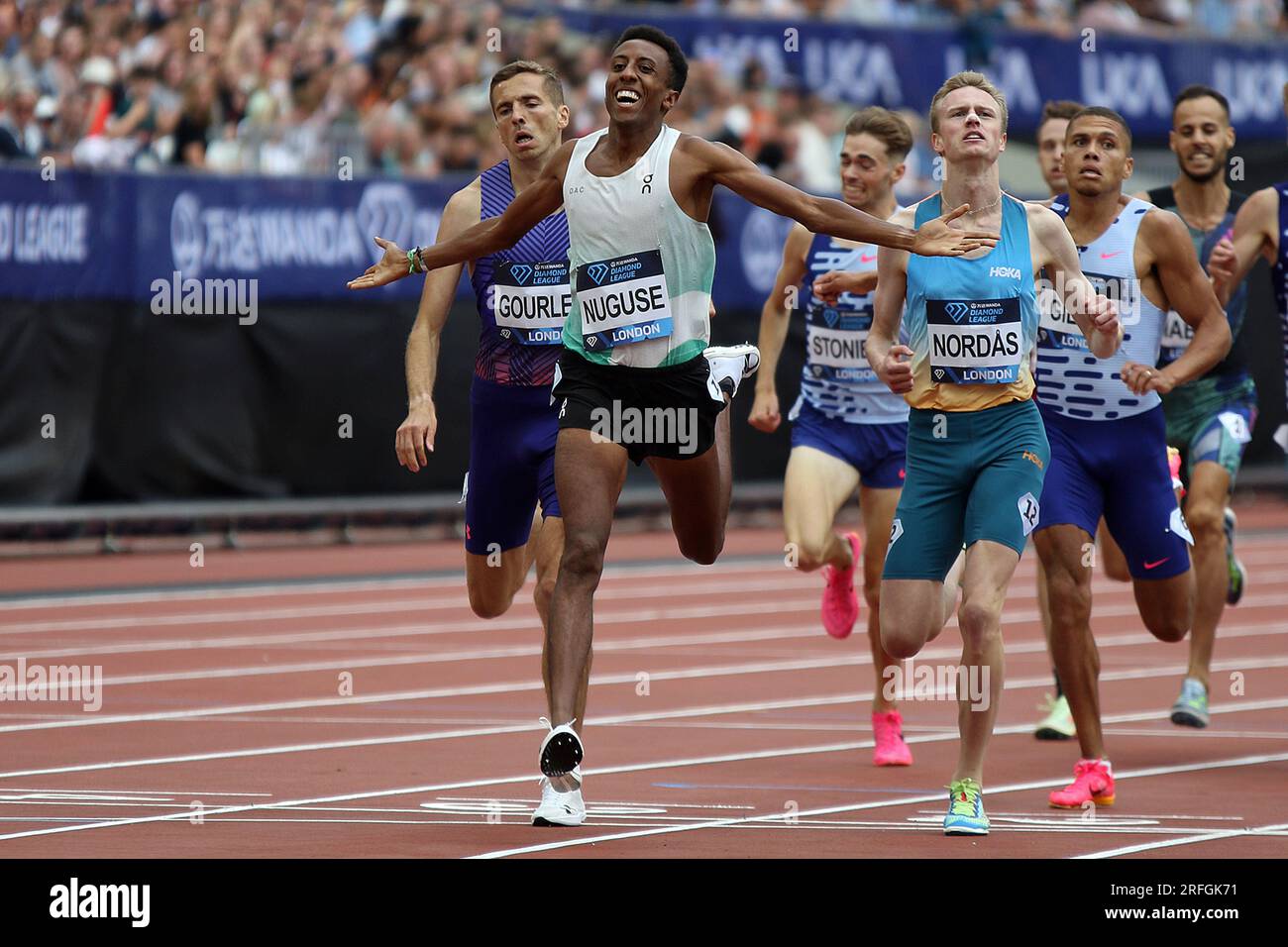 Yared NUGUSE of the USA winning the mens 1500 metres in the Wanda ...