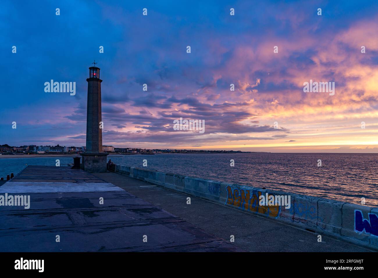 Der Leuchtturm von Margate bei Sonnenuntergang, Kent, England ...