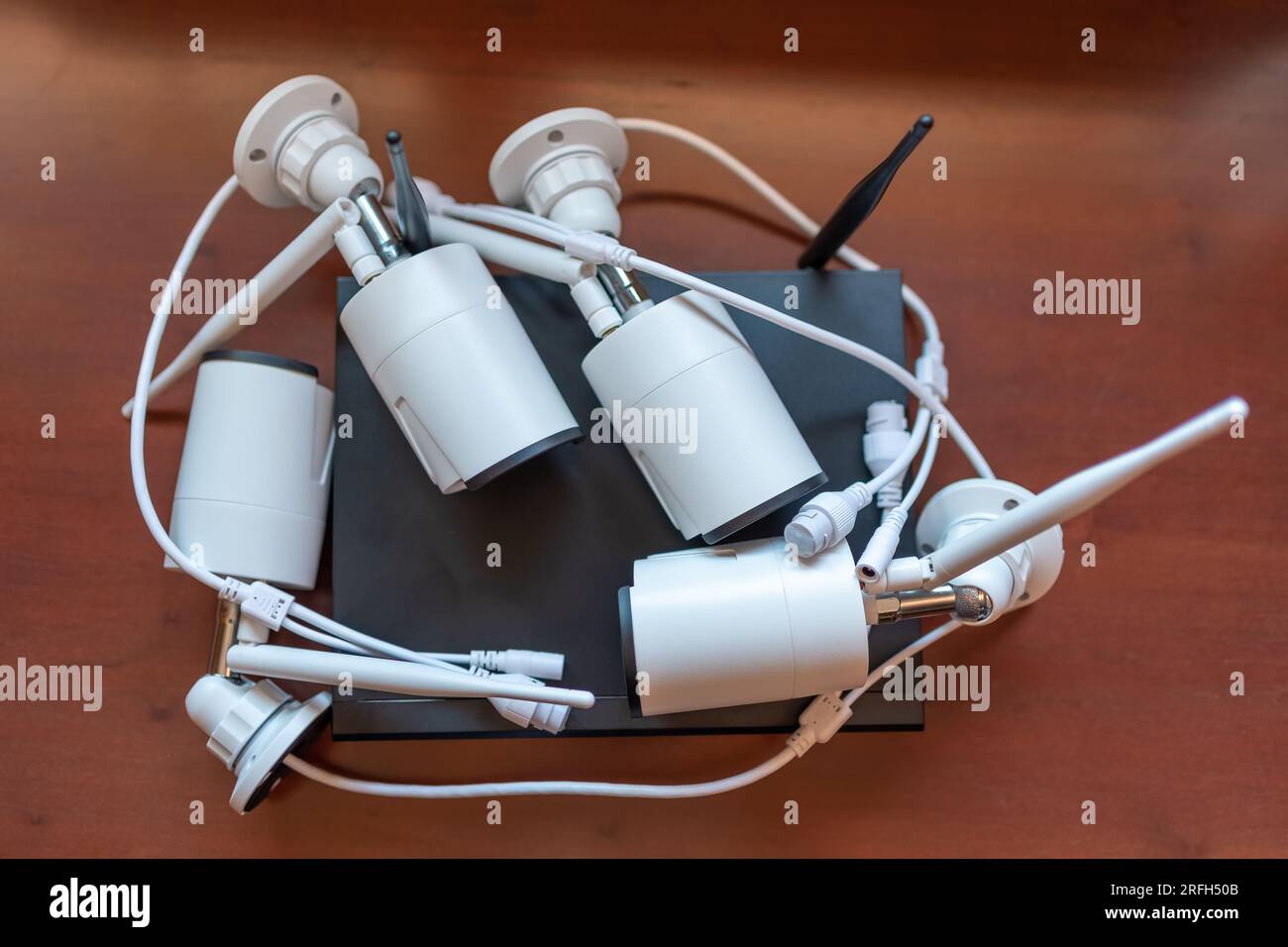 Set of devices for surveillance and recording of images to prevent ...