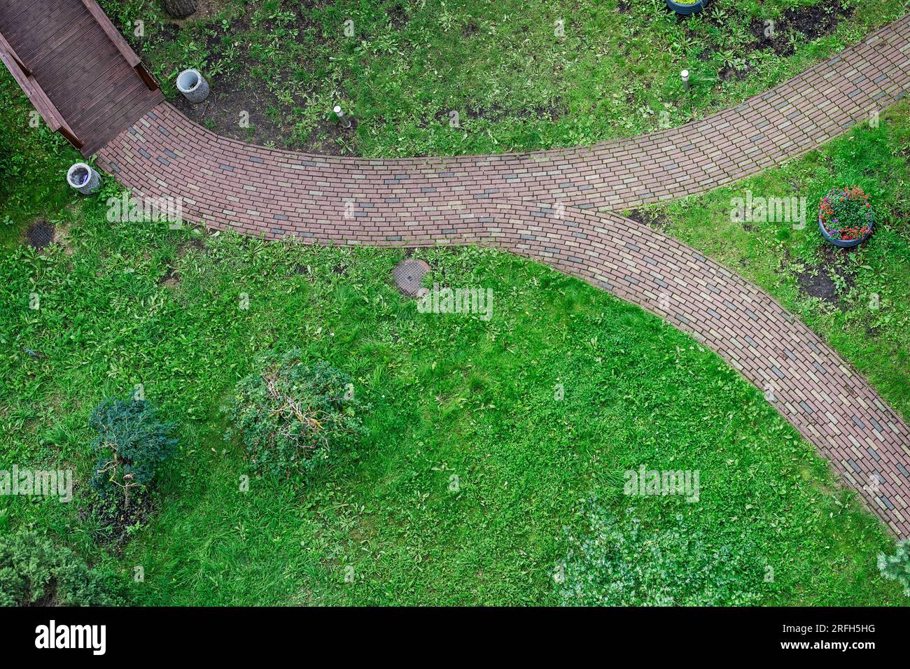 Forked pathway hi-res stock photography and images - Alamy