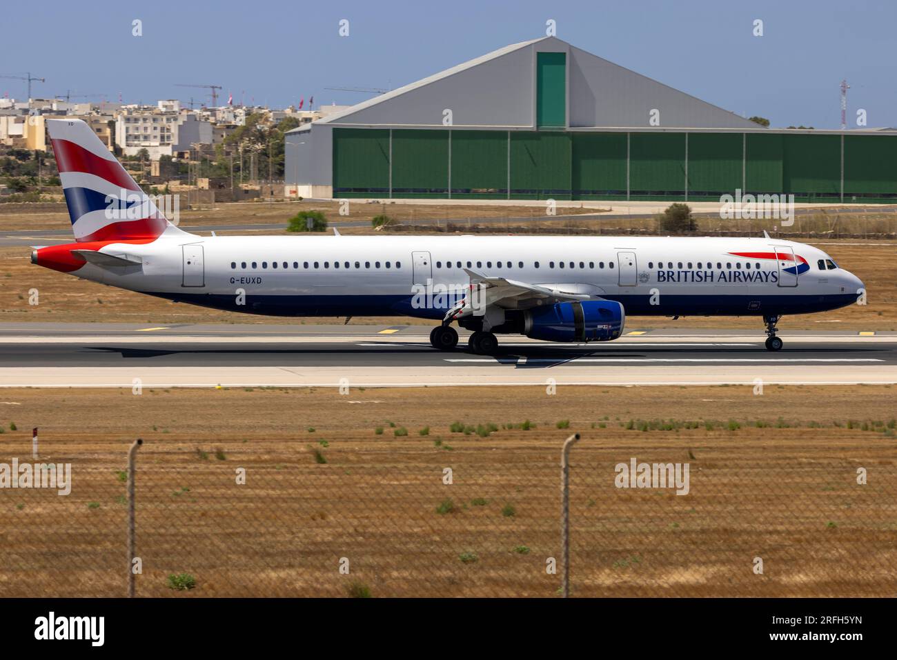 British airways airbus a321 landing hi-res stock photography and images ...